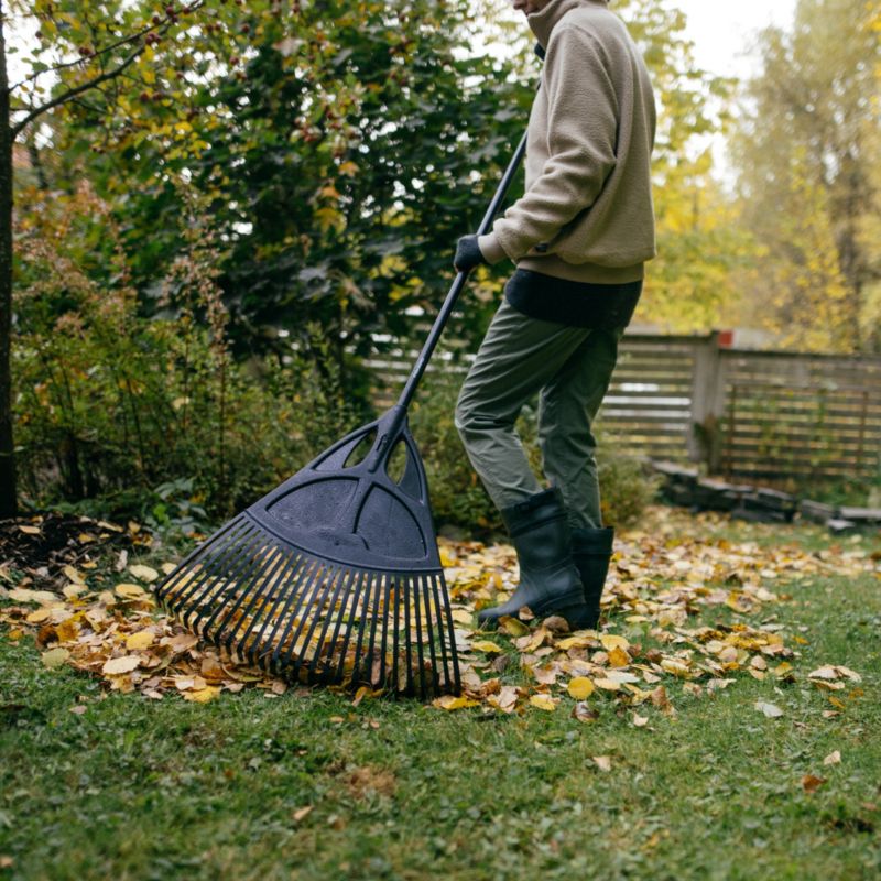 Grabie do liści Fiskars XL Solid