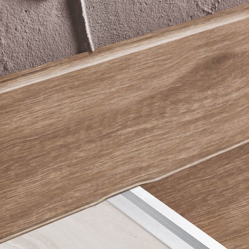 Listwa przypodłogowa PCV GoodHome Apus decor 70