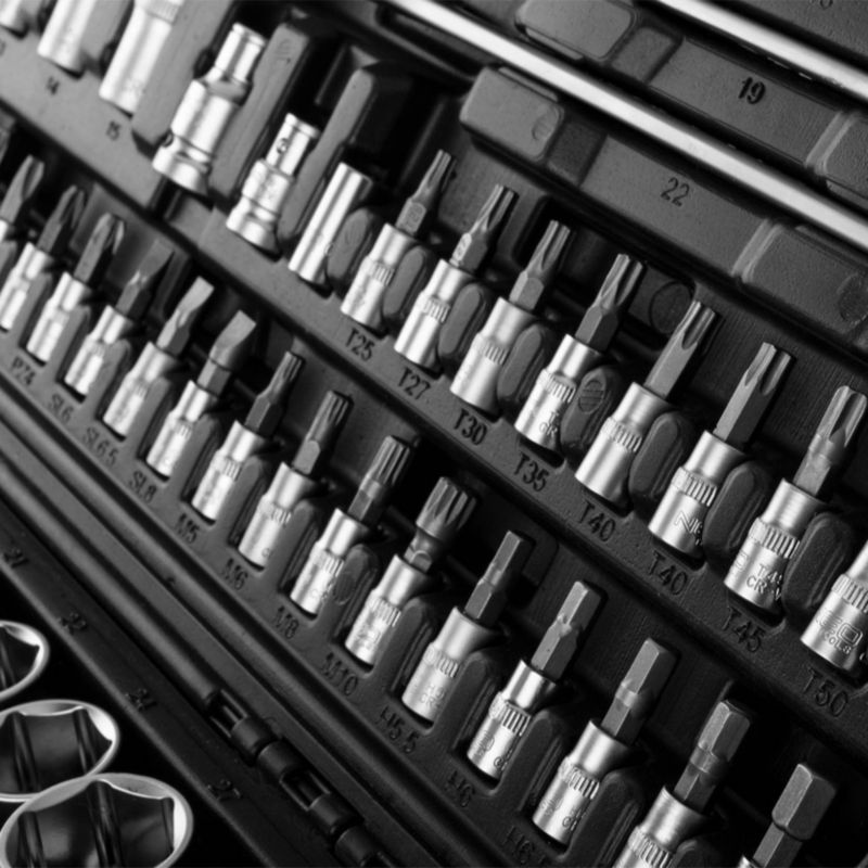 Zestaw kluczy NEO 1/2" 3/8" 1/4" 216 szt.